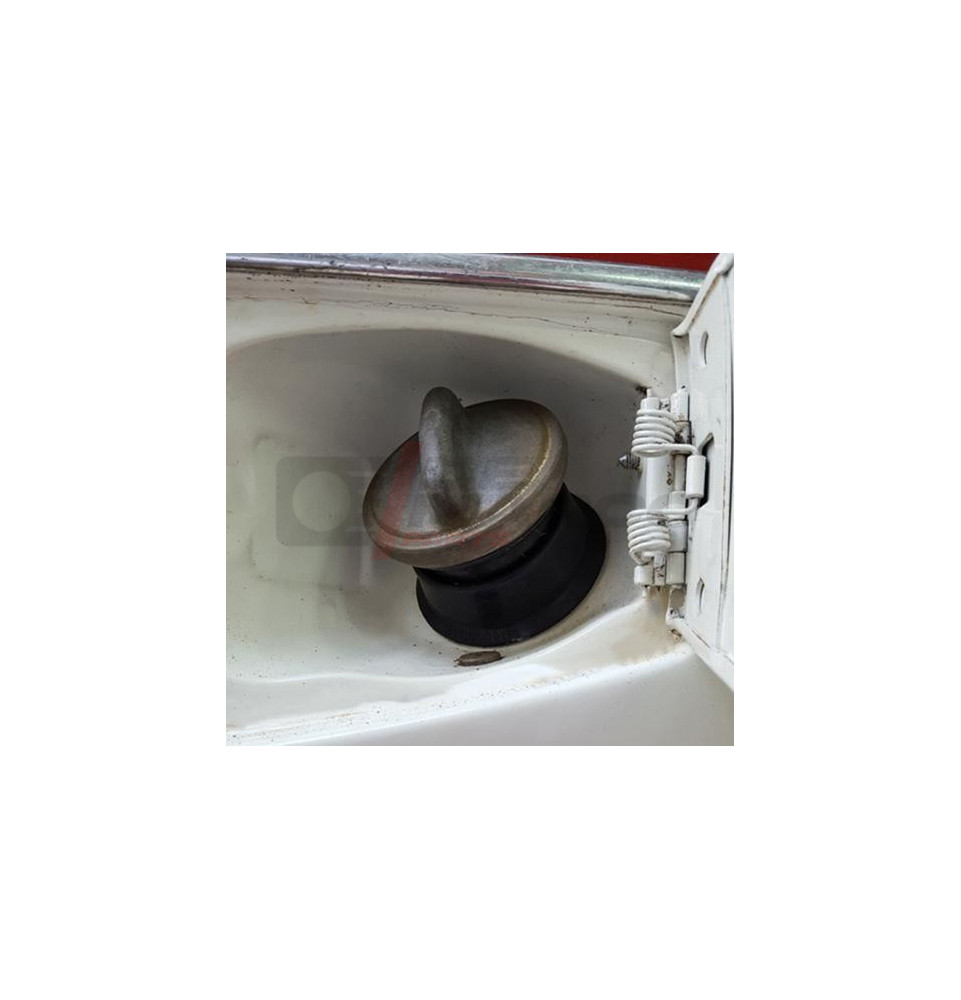 Tubo bocchettone benzina per Maggiolino dal 1970 in poi, Maggiolone 1302/1303