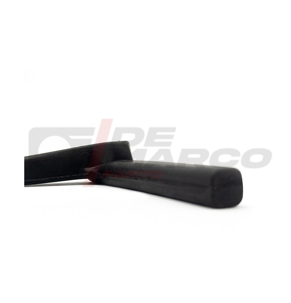 Lower Tailgate Seal for Renault 4 | De Marco Parts